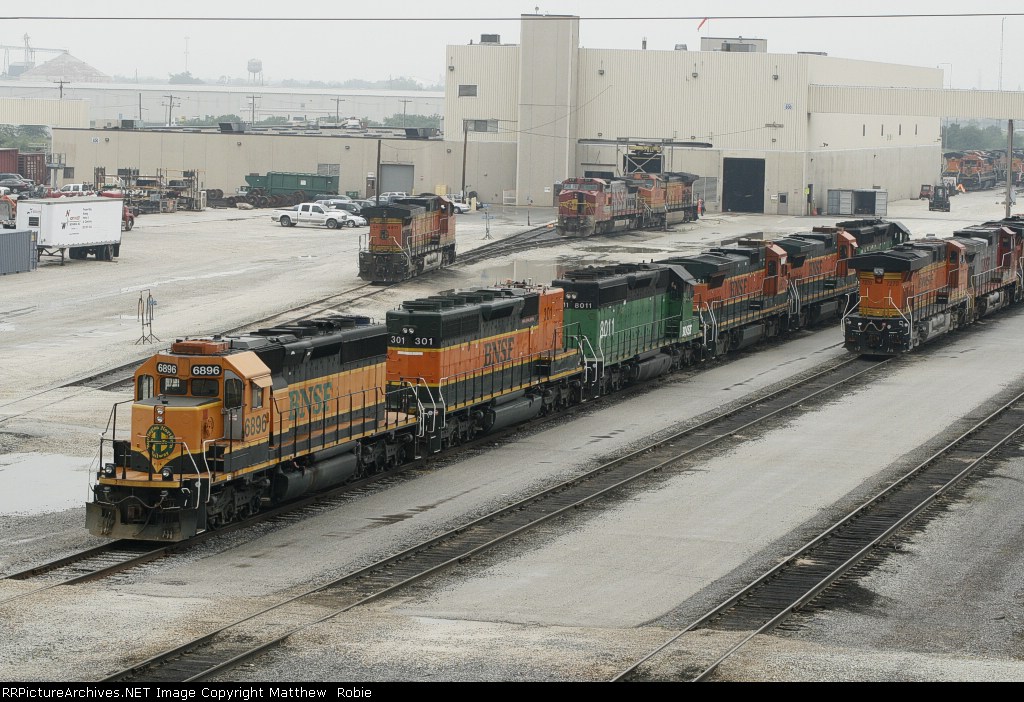 BNSF Galesburg Locomotive Facilities